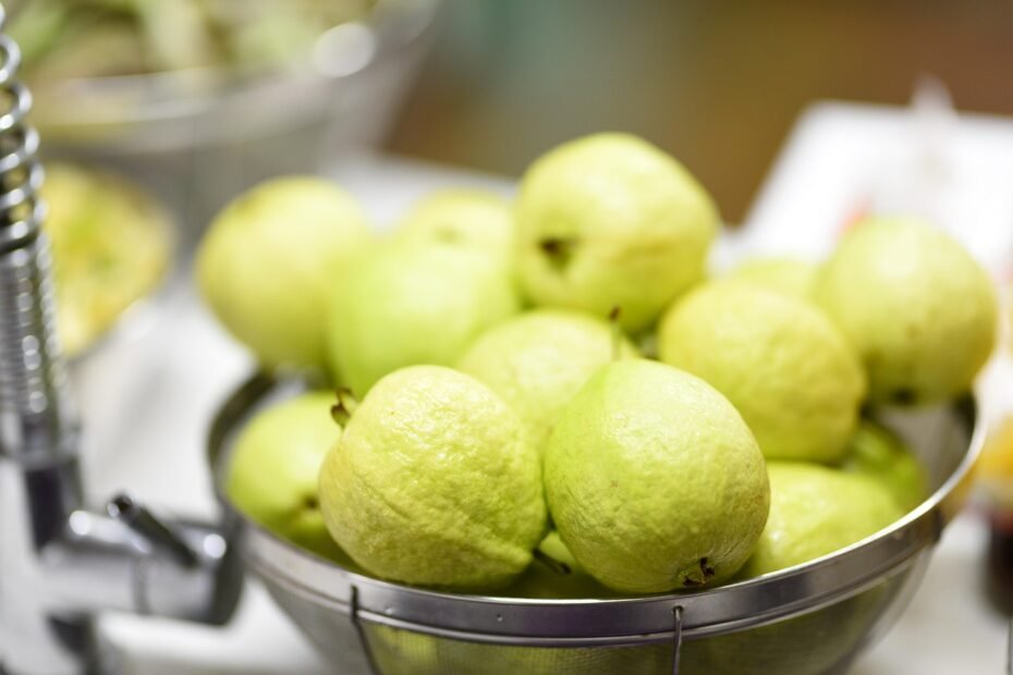 Top 10 Health Benefits of Guava A Nutrient-Packed Superfruit