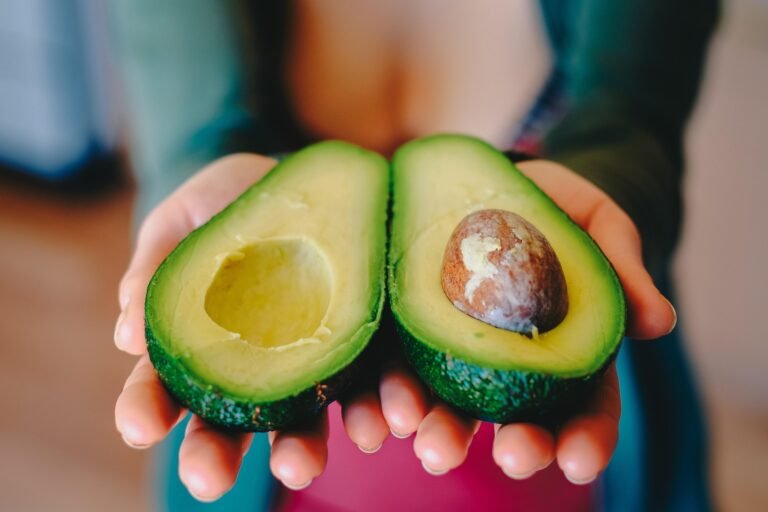15 Powerful Health Benefits of Avocados: A Superfood for Heart, Skin ...